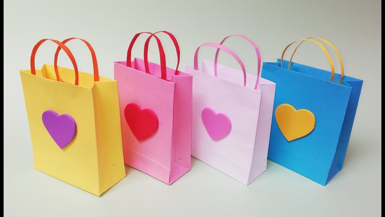 How to make paper gift bags. Very easy.