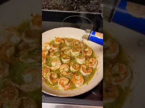 Quick Dinner Idea 💡 #shrimpscampi #quickrecipe #mccormick