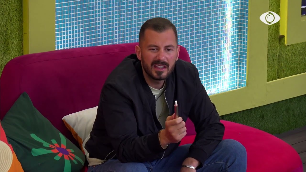 “Merru cepave bashkë me vajzat…”/ Romeo debaton me Julin – Big Brother ... “Merru cepave bashkë me vajzat…”/ Romeo debaton me Julin – Big Brother ...