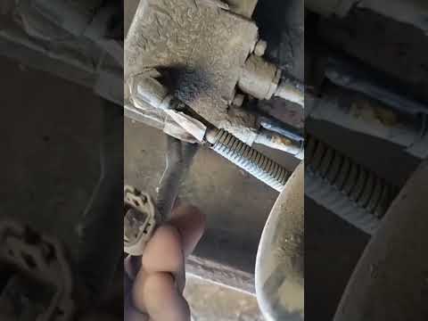 Lift axle control valve pressure leakage problem