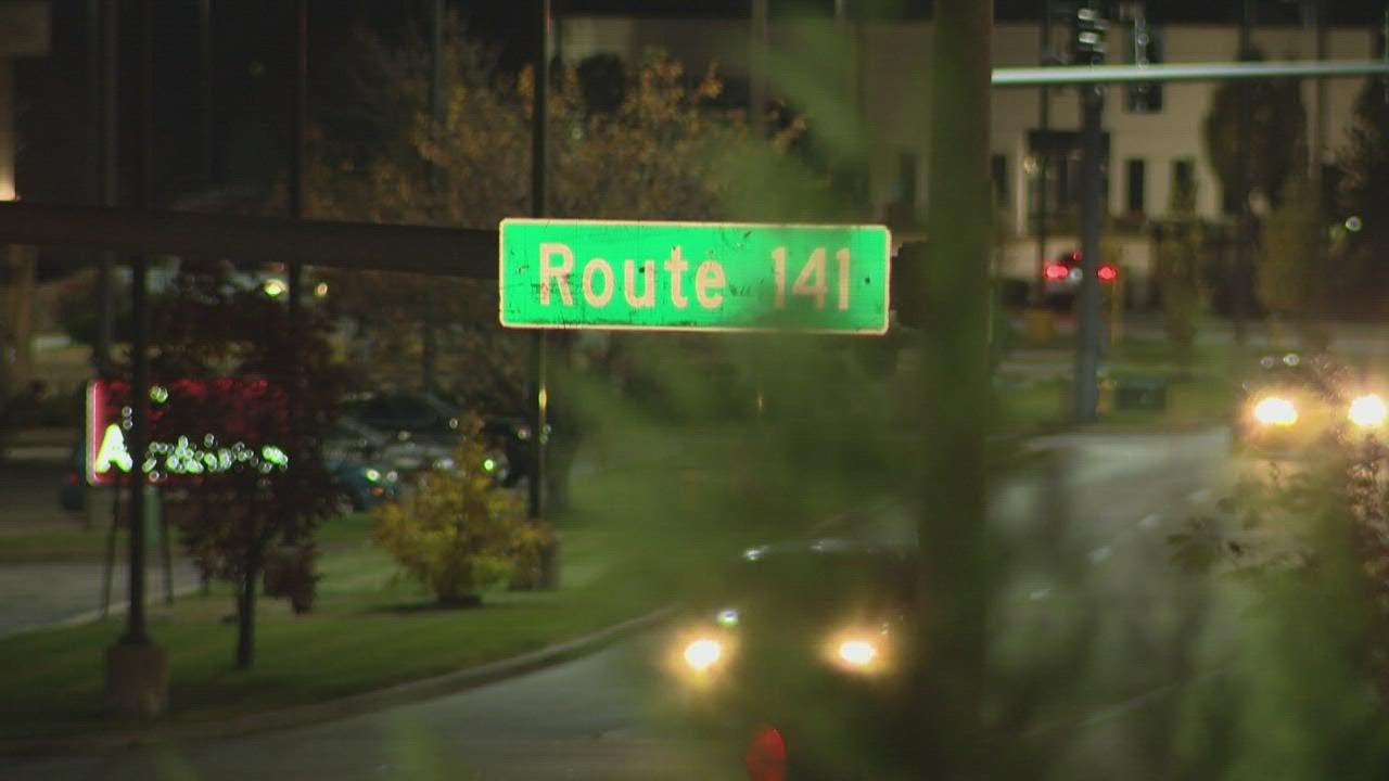 Car strikes, seriously injures teen cyclist on Highway 141 in Fenton