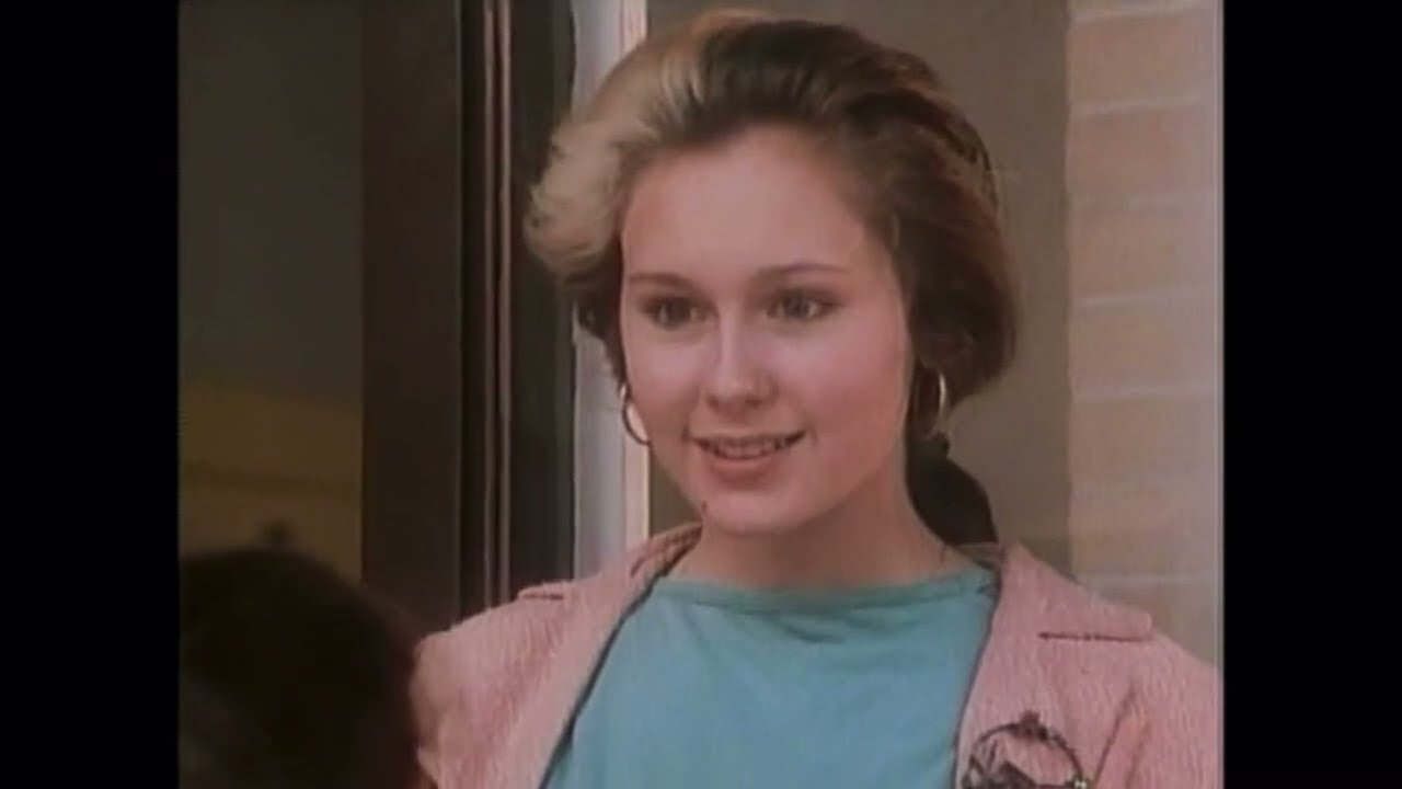 Degrassi High - 1x05 “Everybody Wants Something”