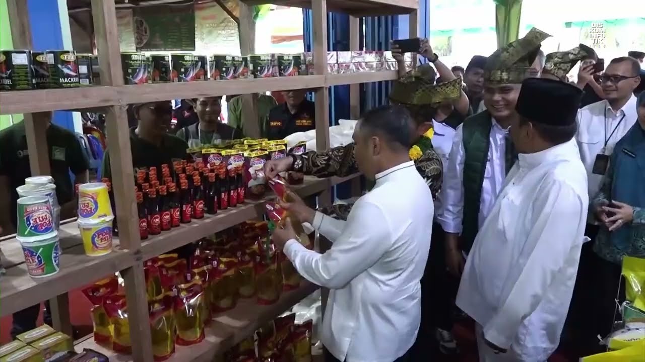 Gubernur Riau Tinjau Gerakan Pangan Murah Di Kota Dumai