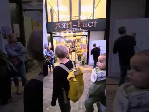 PERFORMANCE LIVE AVEC ARTISTE PEINTRE
