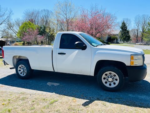 Lot 2 - 2011 Chevrolet Silverado