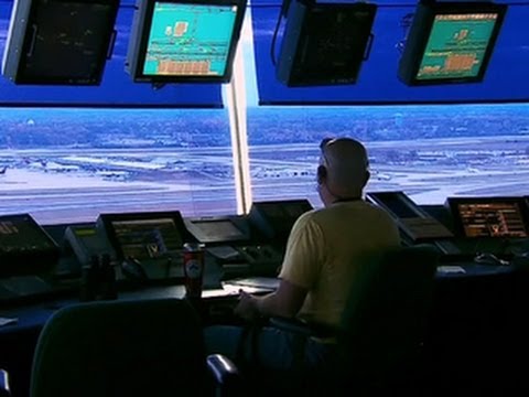 FAA controllers have extreme schedules, report shows