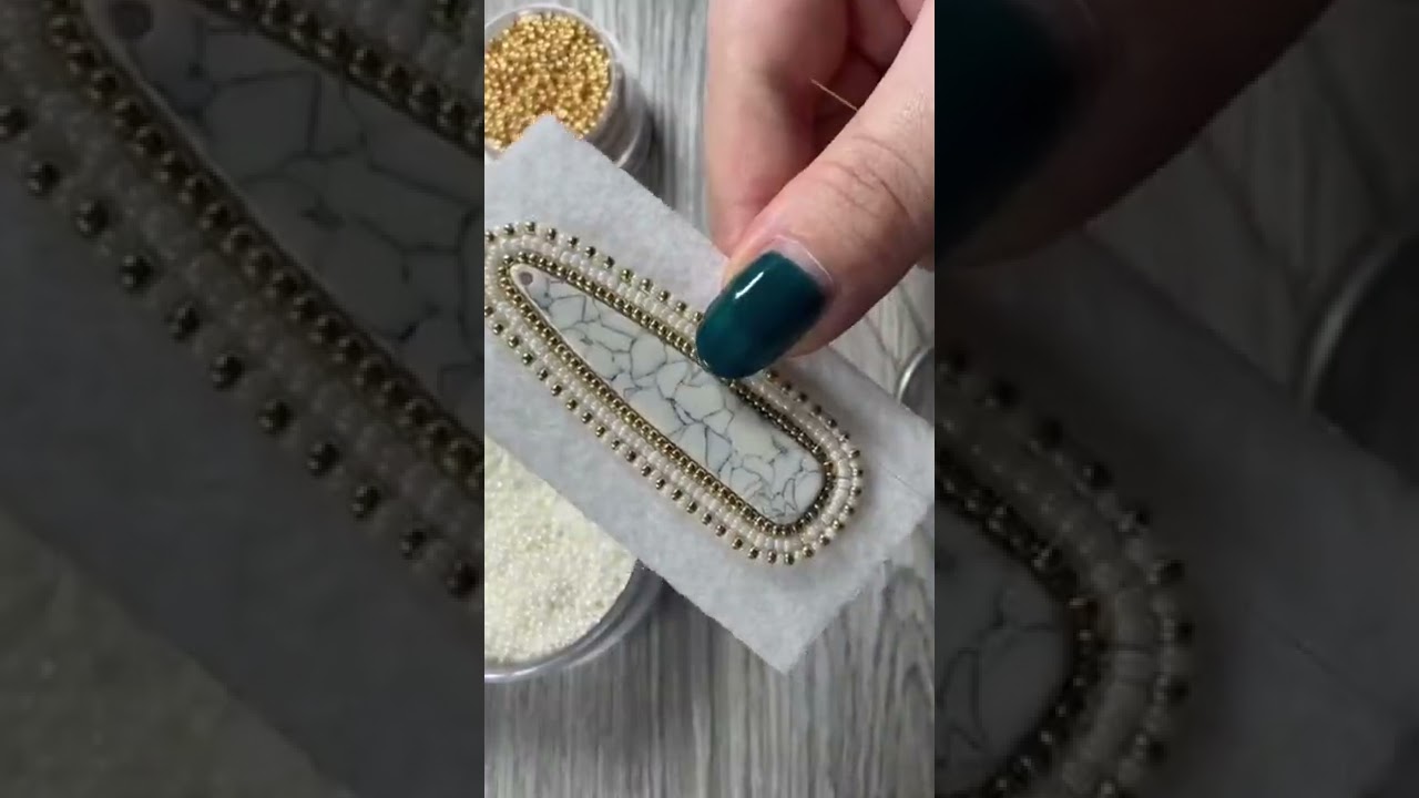 😍 #beadedearrings #shorts #indigenous #beadwork #beading #native #art #beads #satisfying