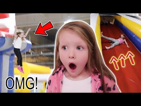 CRAZY INDOOR INFLATABLE BIRTHDAY PARTY!! π π±