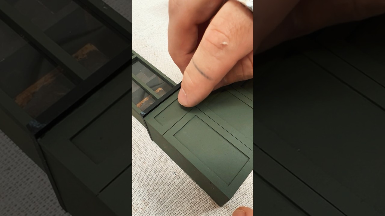 Miniature Kitchen Cabinets #miniature #dollhouse #diy