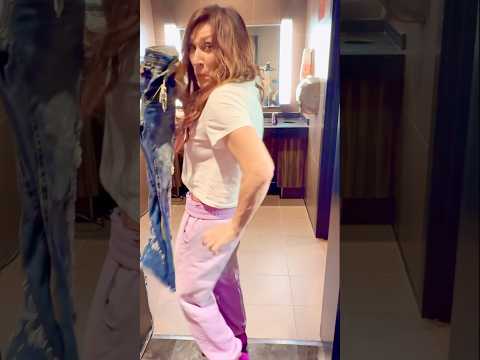 FYI @KelseaBallerini sent me these pants. Thanks, Kelsea π! #patterns #jodeemessina #countrymusic