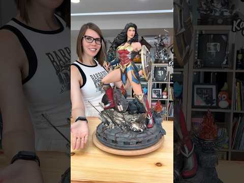 Unboxing GIANT WONDER WOMAN statue! #dccomics #wonderwoman