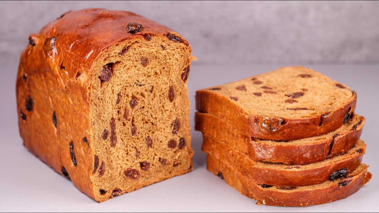 How to Make Sweet and Rich Molasses Raisin Bread