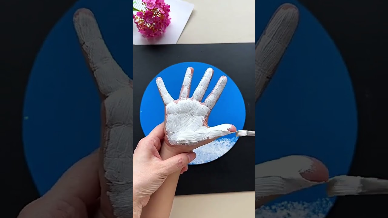 Handprint Snowman Family ❄️⛄ A Winter Craft Kids & Grandparents Will Never Forget! #shorts