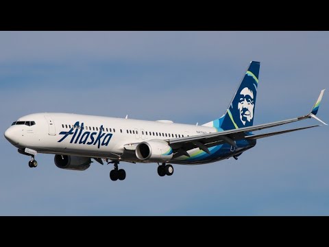 Alaska Airlines Boeing 737-900ER very hard landing in ZLO Manzanillo Mexico