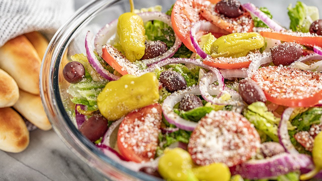 How to Make Copycat Olive Garden Salad Dressing