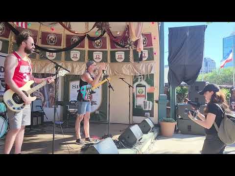 Lisa Frank & the Trapper Keepers - Whats Up Live at Unleashed 2024
