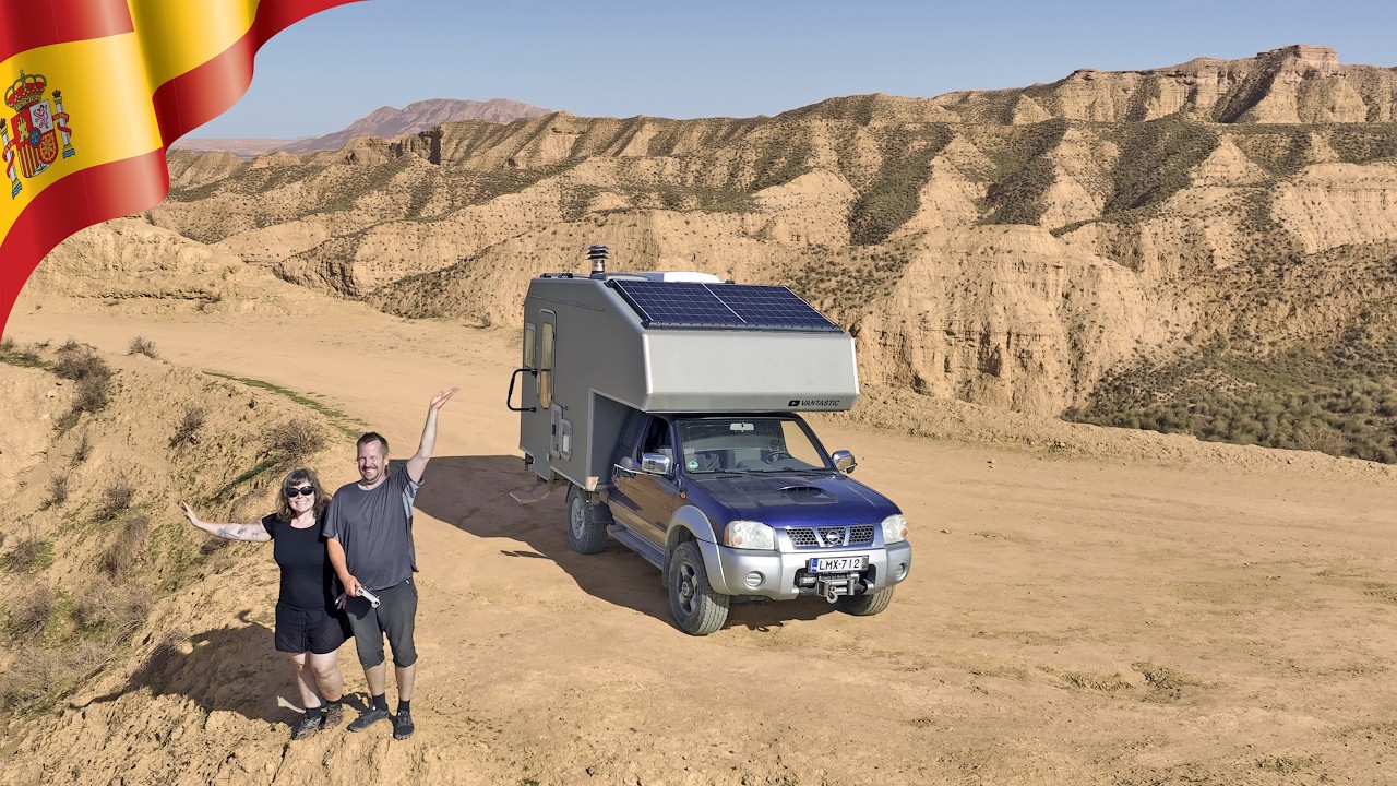 ALONE AND SCARED IN THE DESERT // Off-roading Gorafe Spain