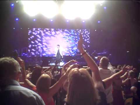 Lionel Richie - Wonderful World - live @ Sandalford Estate, Swan Valley March 2, 2014