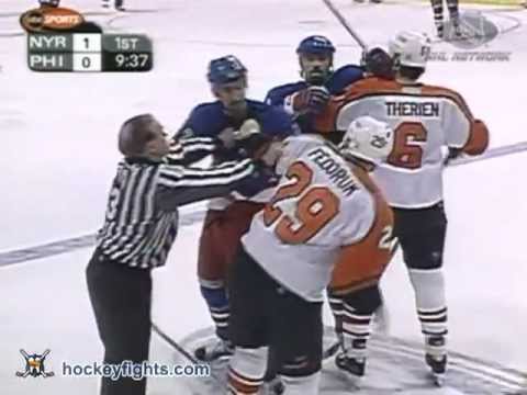 Steve McKenna vs. Todd Fedoruk, January 12, 2002 - New York Rangers vs ...