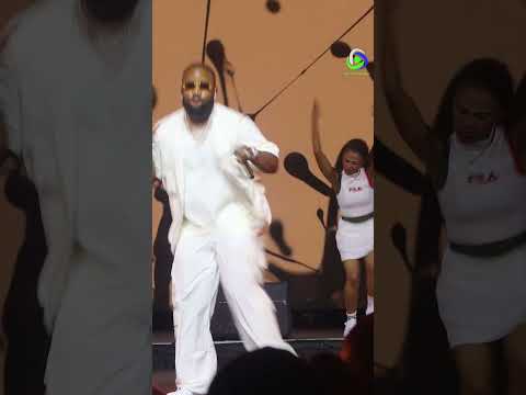 Cassper Nyovest performing “Skuta Baba” at #MahindraFusionFest.