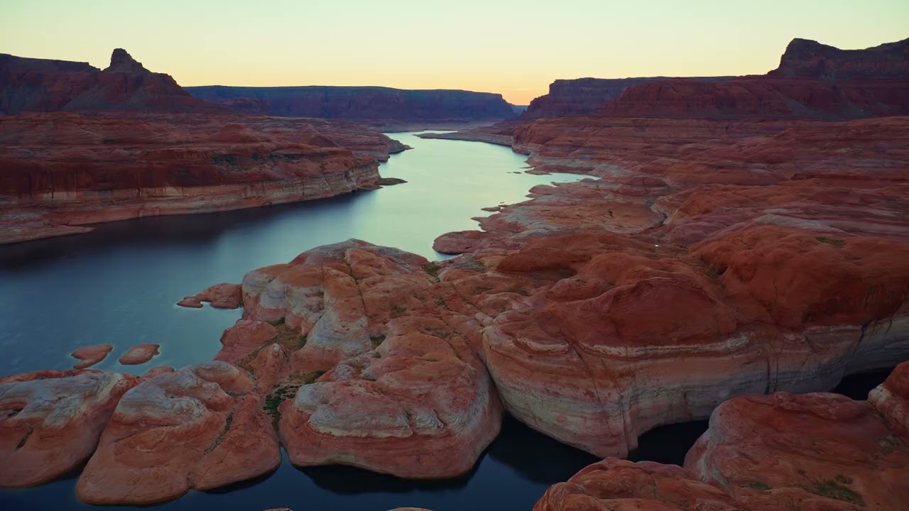 UTAH'S LAKE POWELL – macOS Cinematic Wallpapers in 4K