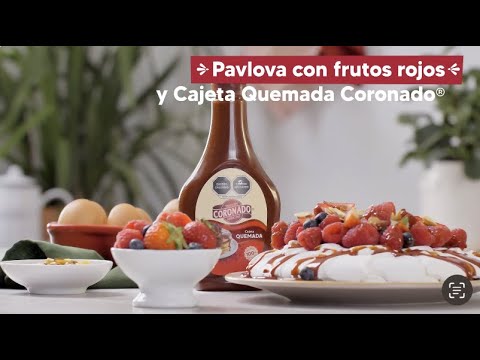 Pavlova con frutos rojos y Cajeta Quemada Coronado