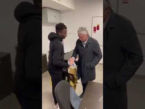 ROMA BOSS MOURINHO GIFTS GHANAIAN GYAN €800 SHOE
