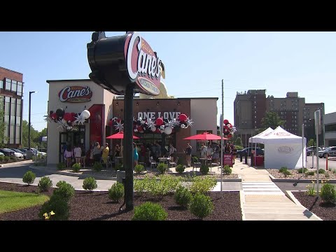 Raising Cane’s celebrates grand opening in Wethersfield