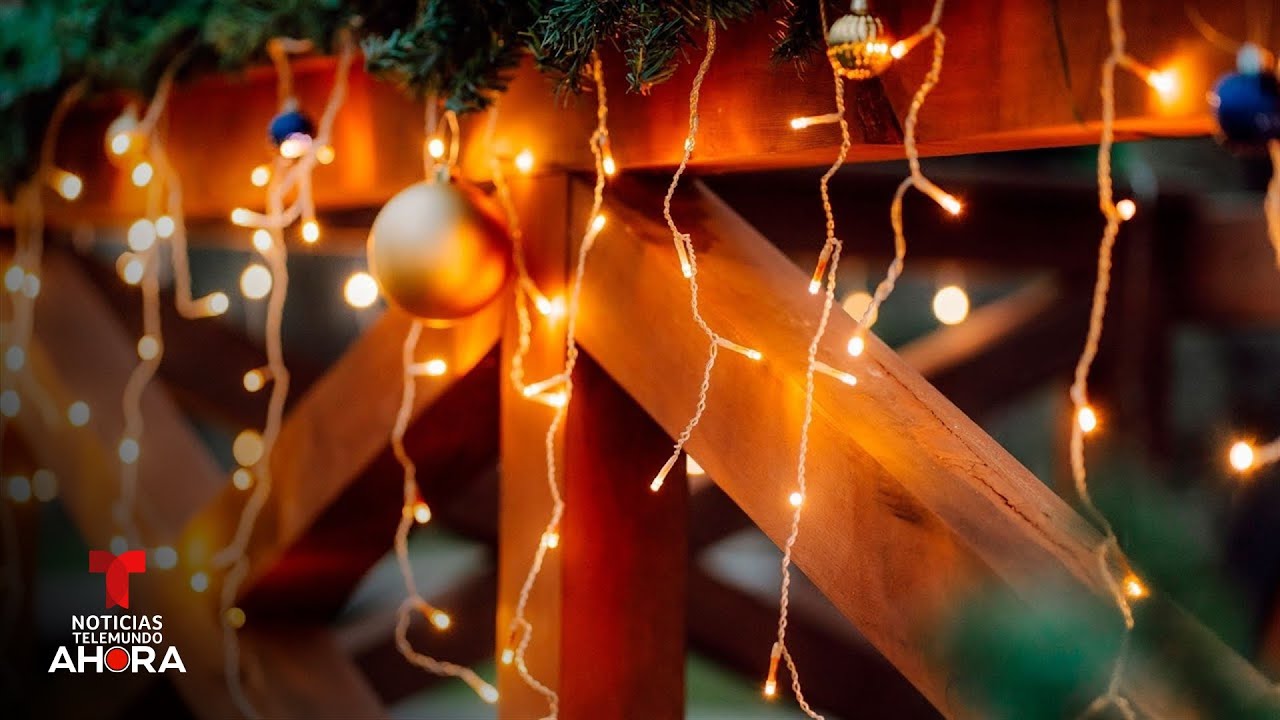 Así puede desechar las luces navideñas que ya no sirven y cuidar el planeta | Noticias Telemundo