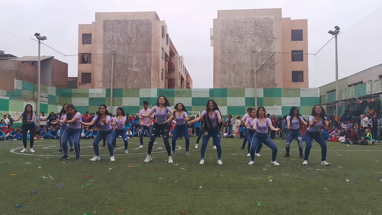 Baile regueton Albert Einstein