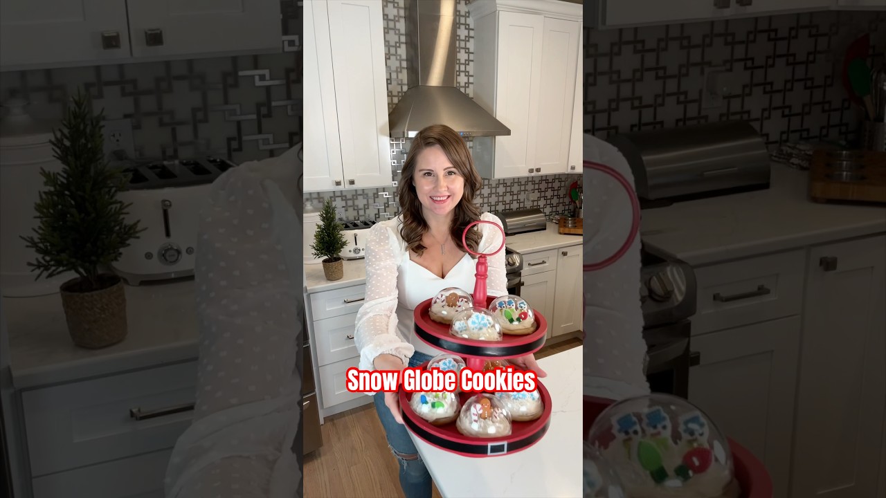 Snow Globe Cookies for Christmas #Shorts #SnowGlobeCookies #ChristmasCookies #HolidayInspo #Xmas