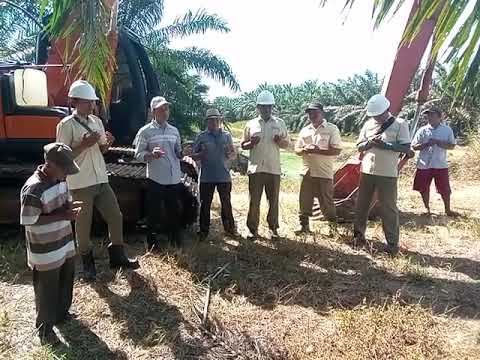 Serah Terima Long Amr Excavator PT ASAM JAWA bersama Masyarakat dalam program NORMALISASI