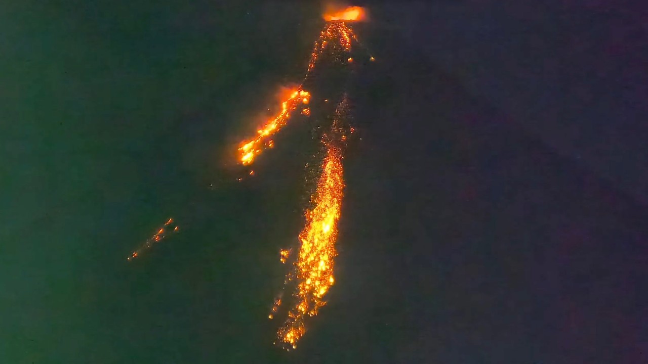Mayon Volcano Erupts in Fiery Timelapse - Molten Rock Cascade Down the Slopes  (May 10, 2026_