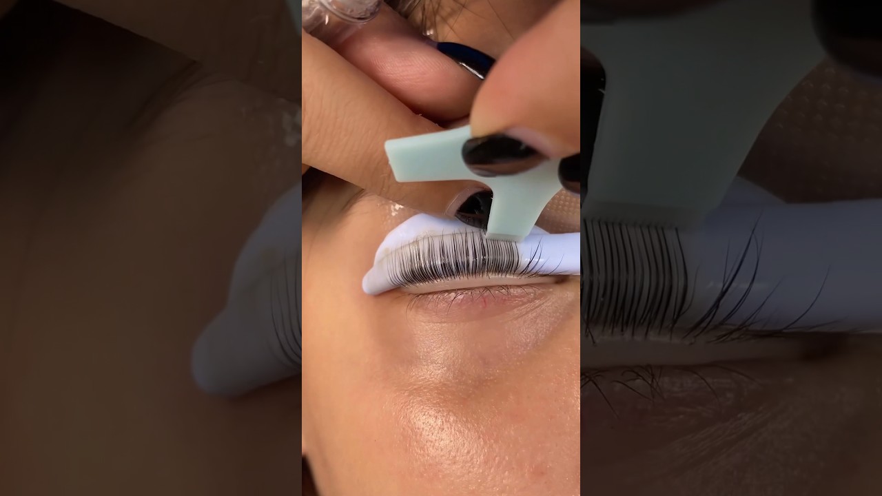 Lash lift is a treatment where the lashes get a perm and a nice curl.😍 #lashlifttutorial