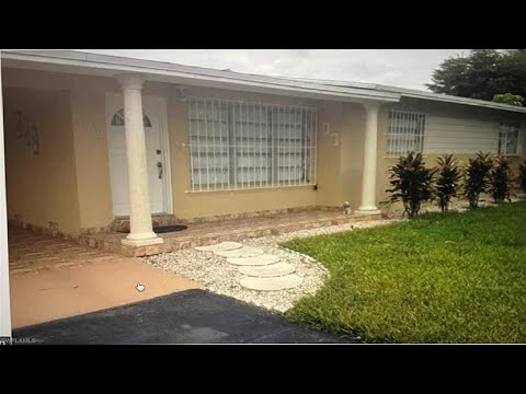 109 NW Avenue K, BELLE GLADE, FL Presented by Che're Daniels.