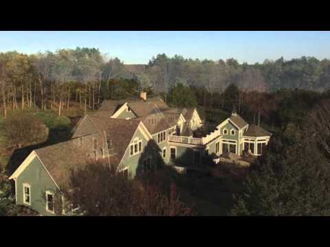 12921 N Fox Hollow RD, Mequon, WI 53097