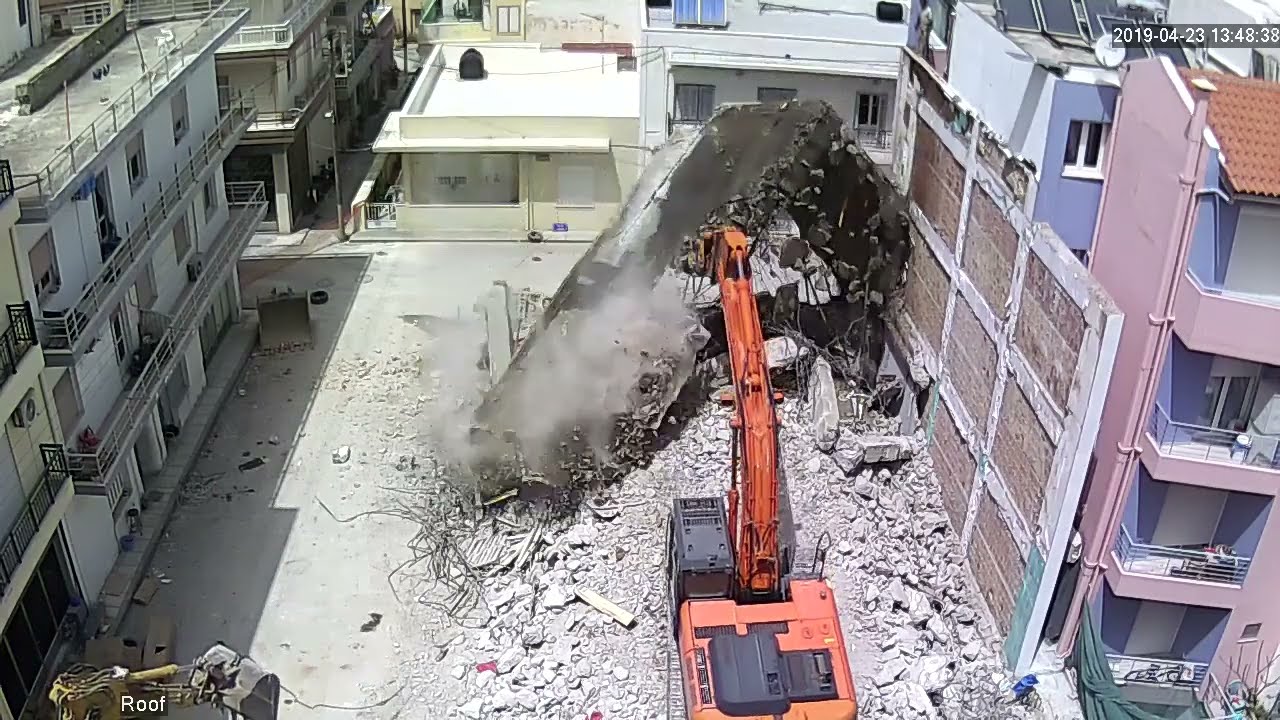 Οι παλιοί κινηματογράφοι πέφτουν στο Ηράκλειο, μαζί με τις μνήμες μας ...