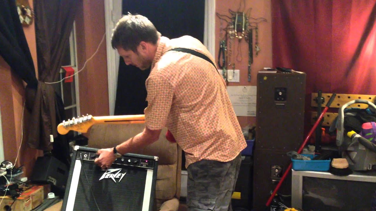 Peavey basic 50 vid#3 FIRE IT UP!( out of tune sorry y'all) 2 many beers... Sorry!!!!!!