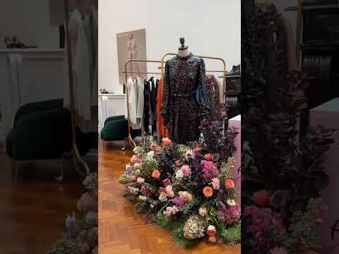 Behind the scenes with our Events team as they create an enchanting indoor flower meadow 🌸🌿🌼