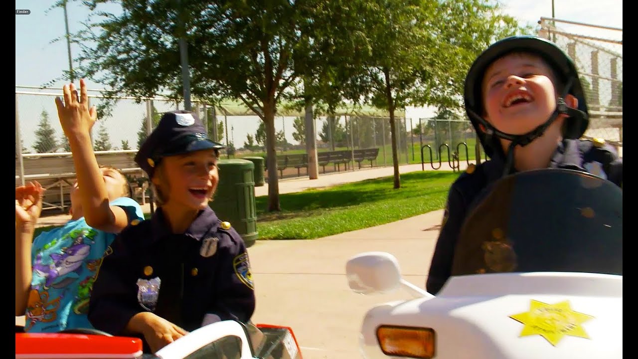 Sidewalk Cops 4 - Bloopers