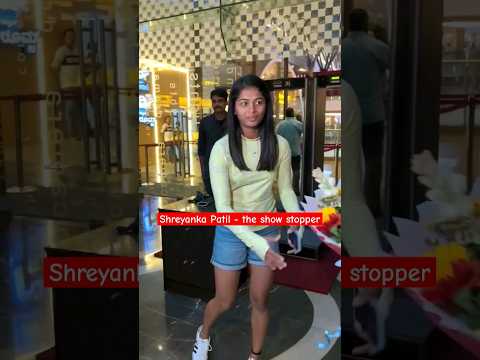 Shreyanka Patil gets a warm welcome at a movie screening 🔥 #ytshorts