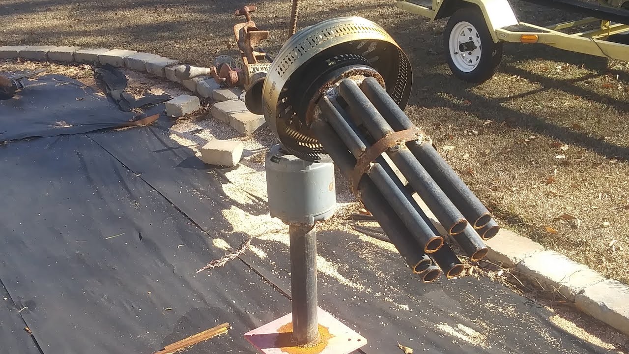 Scrap metal art gatling gun