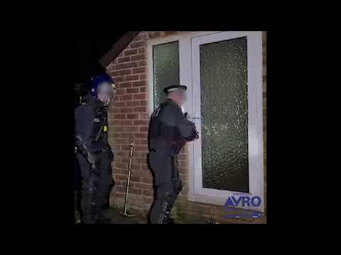 Police (GMP) execute warrant on Glebelands Road, Sale