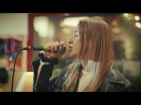 Strict health shake-up for Devilskin's frontwoman | RNZ