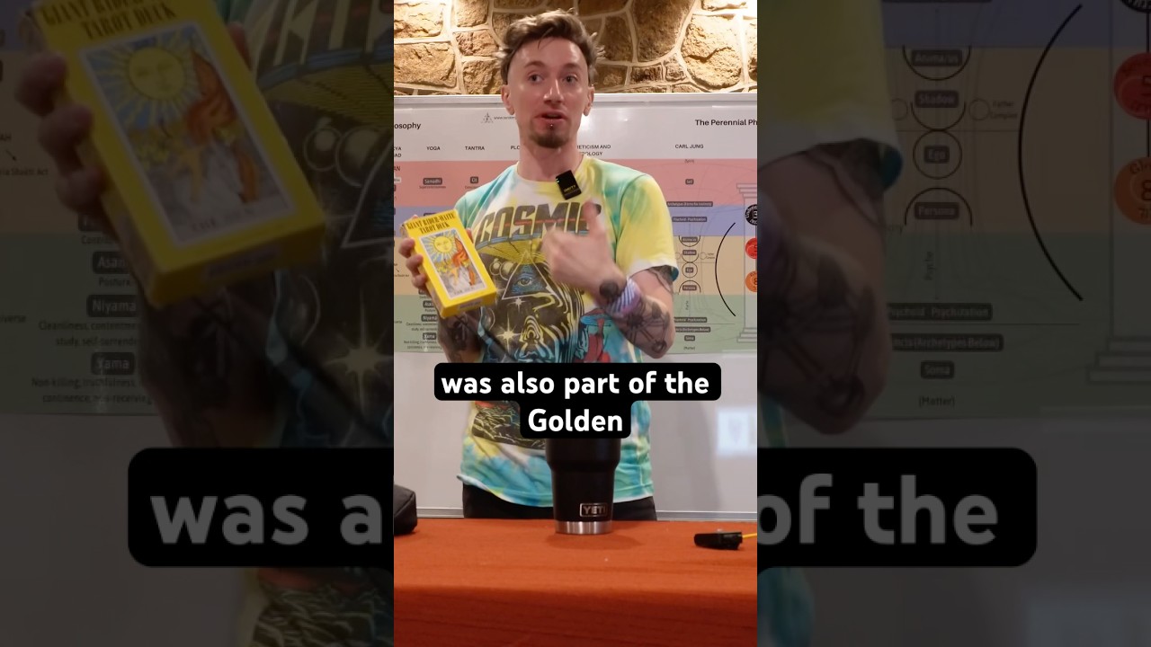 Tarot History - Rider Waite Smith V/S Thoth Tarot Deck