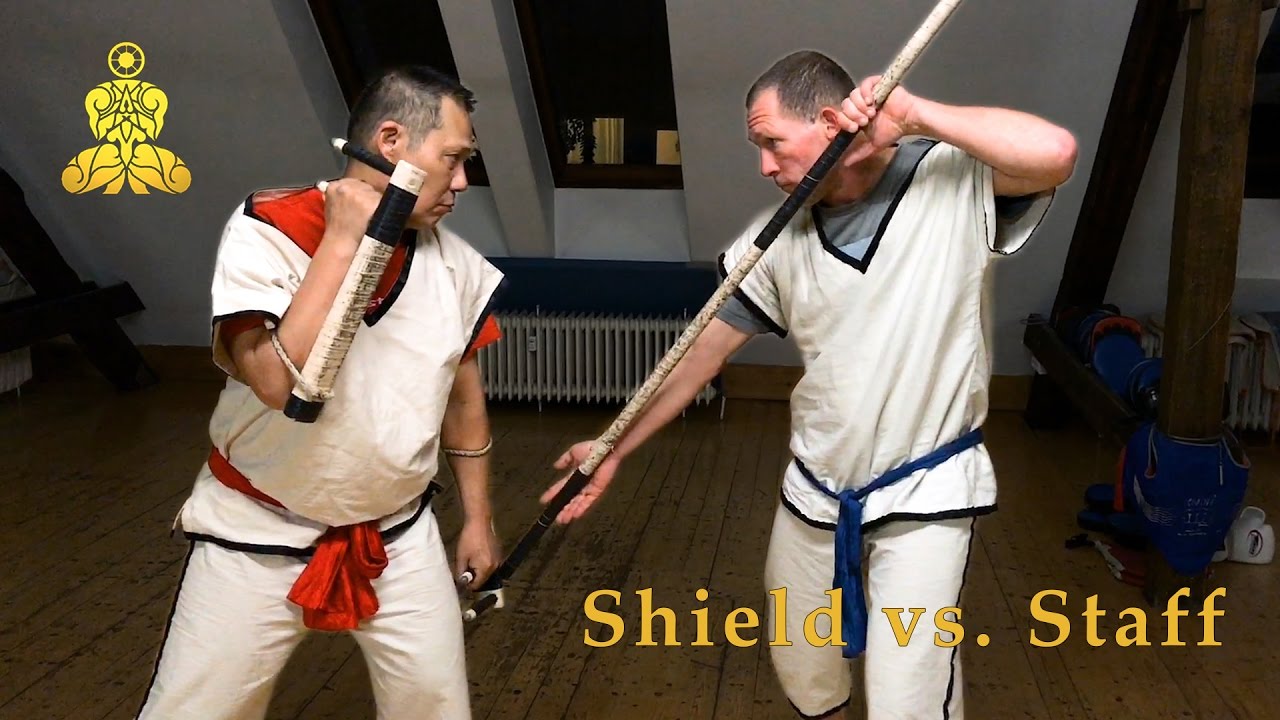 AWUD - Basic Shield vs. Quarterstaff Training and Techniques (Offensive shield)