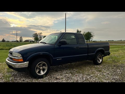 2002 Chevrolet S10 | Walkthrough and Tour