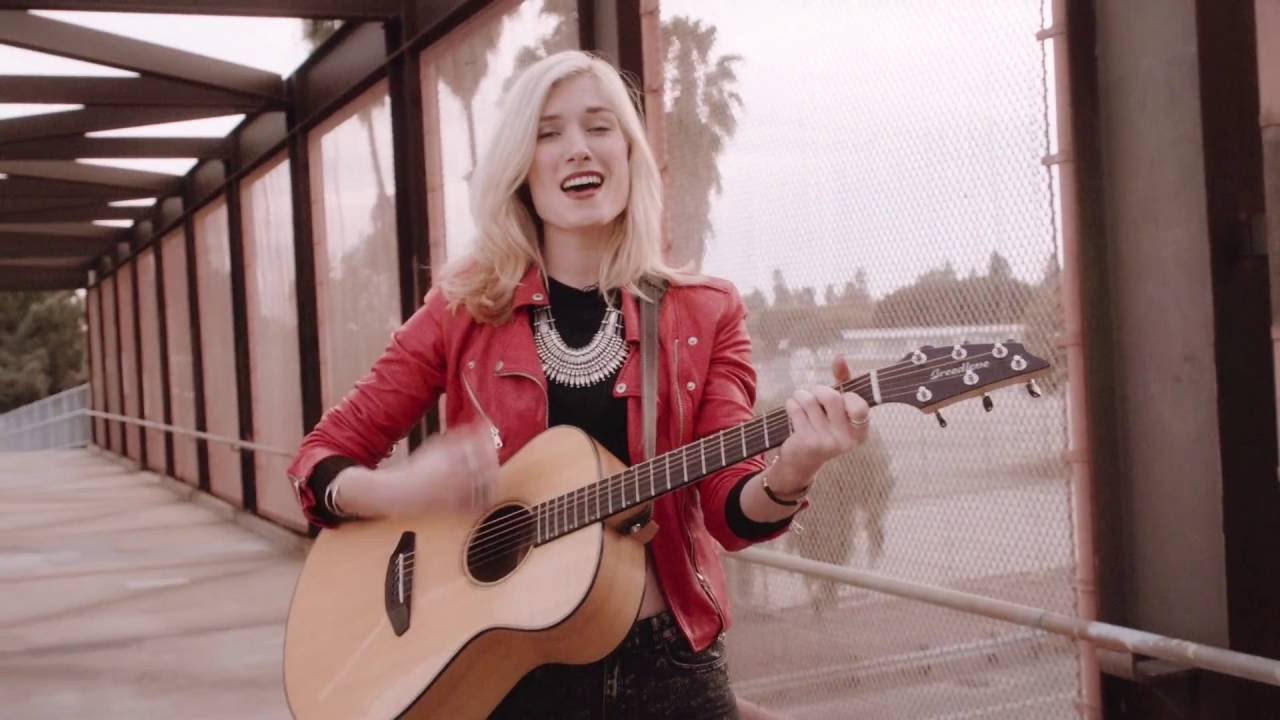 Hire Courtney Graf - Singer/Songwriter in New York City, NY | GigSalad