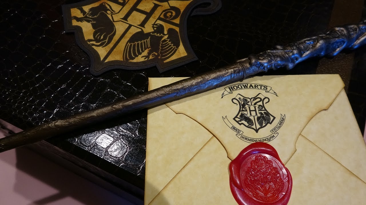 Harry Potter Album & Hogwarts gif box set ©mirtillamente