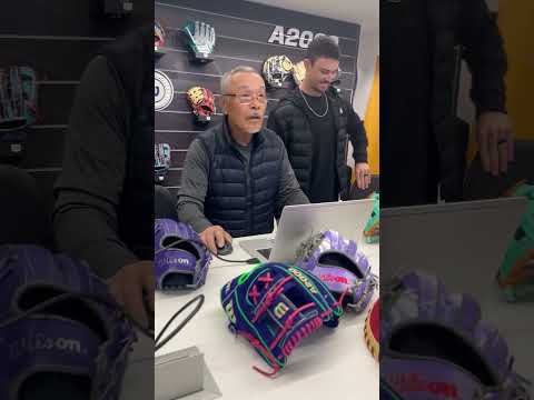 How is #brentondoyle customizing his next glove #baseball #mlb #coloradorockies #beisbol